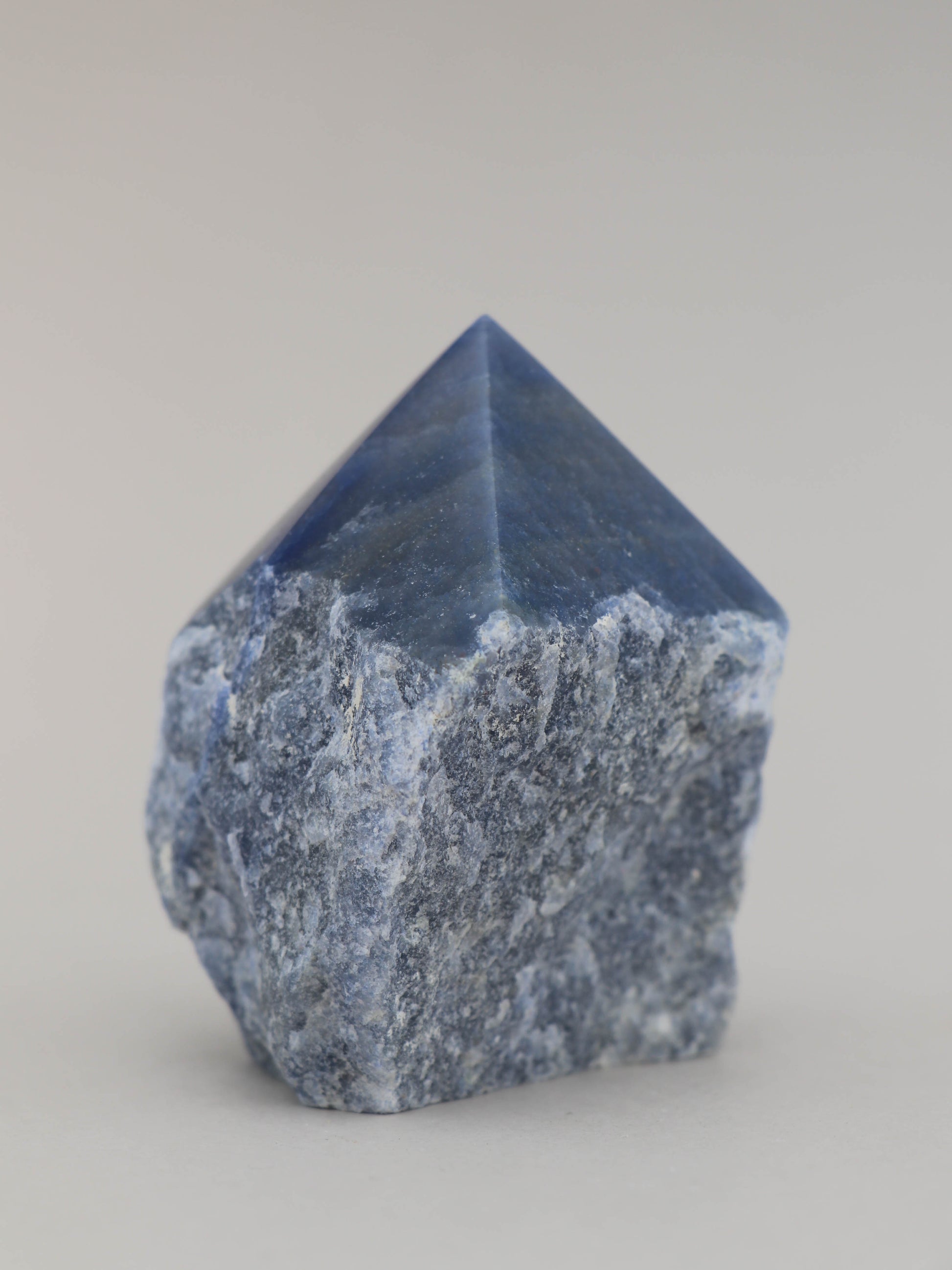 Blå kvarts spids nr. 2 - CuriousCompassion.dk